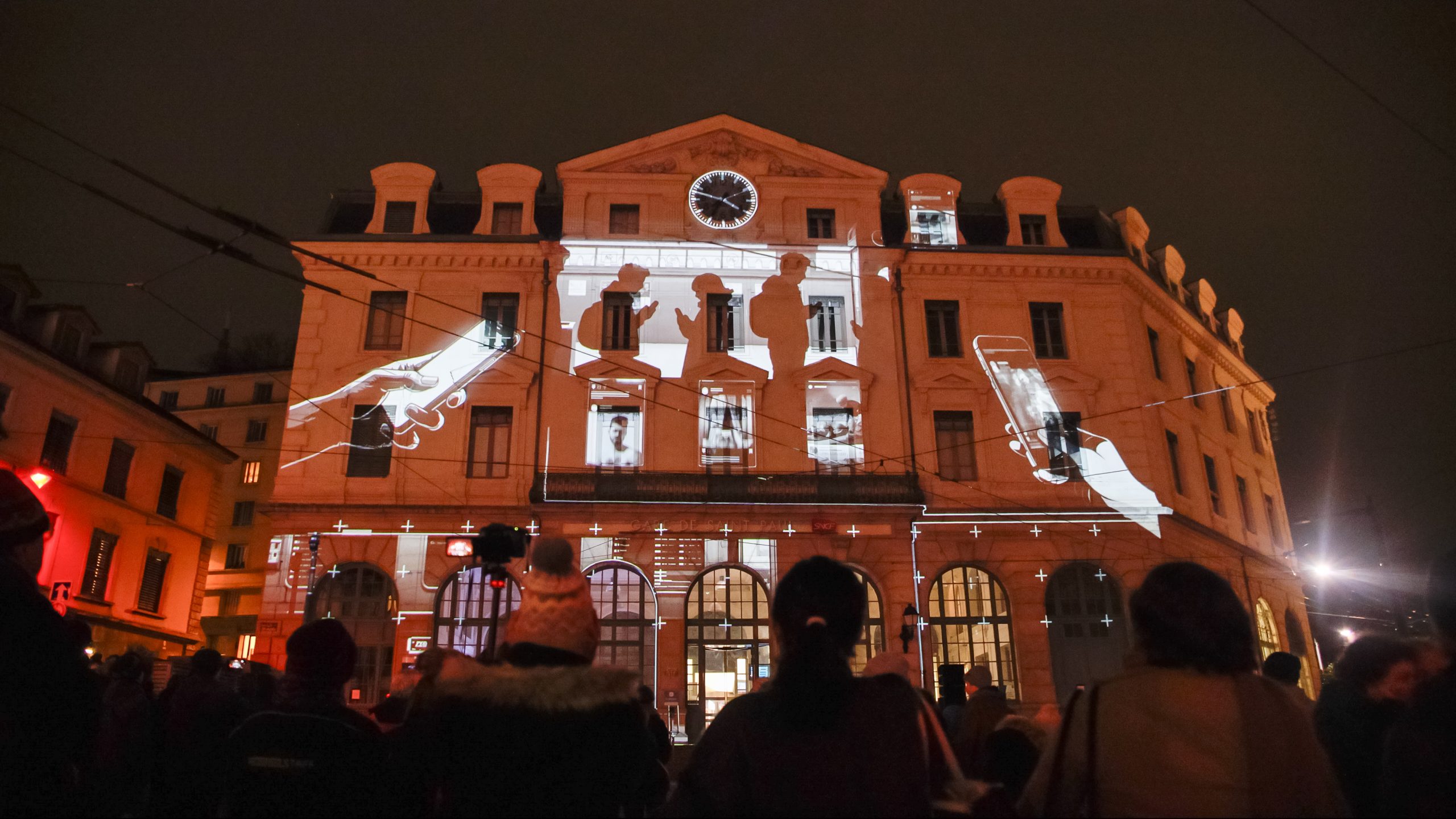 LIGHT NIGHT TRANSFORMS ICONIC BUILDINGS - Leeds Guide